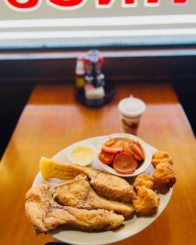Home - A&J's Catfish Station